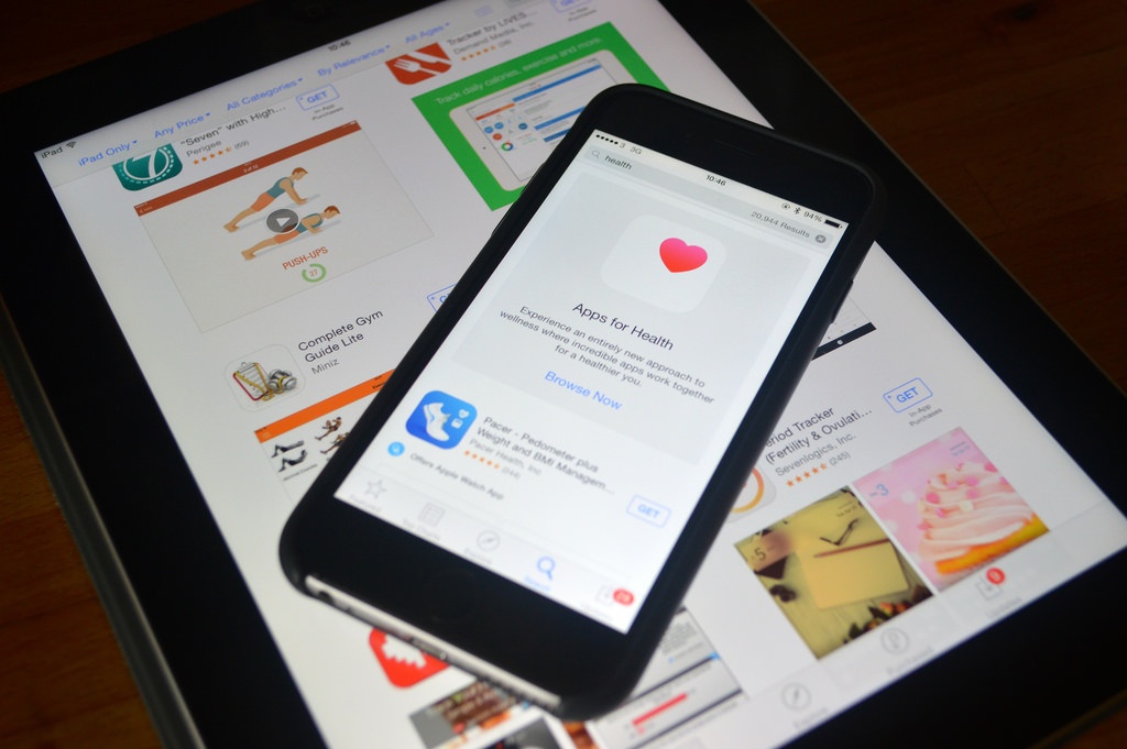 How Telehealth and Wearable Devices are Changing Healthcare - Consult CRA